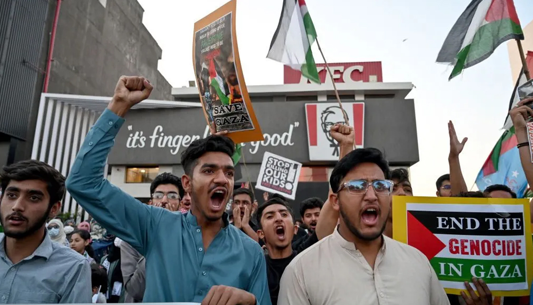 One dead after protests against KFC branches in Pakistan – Daily ...