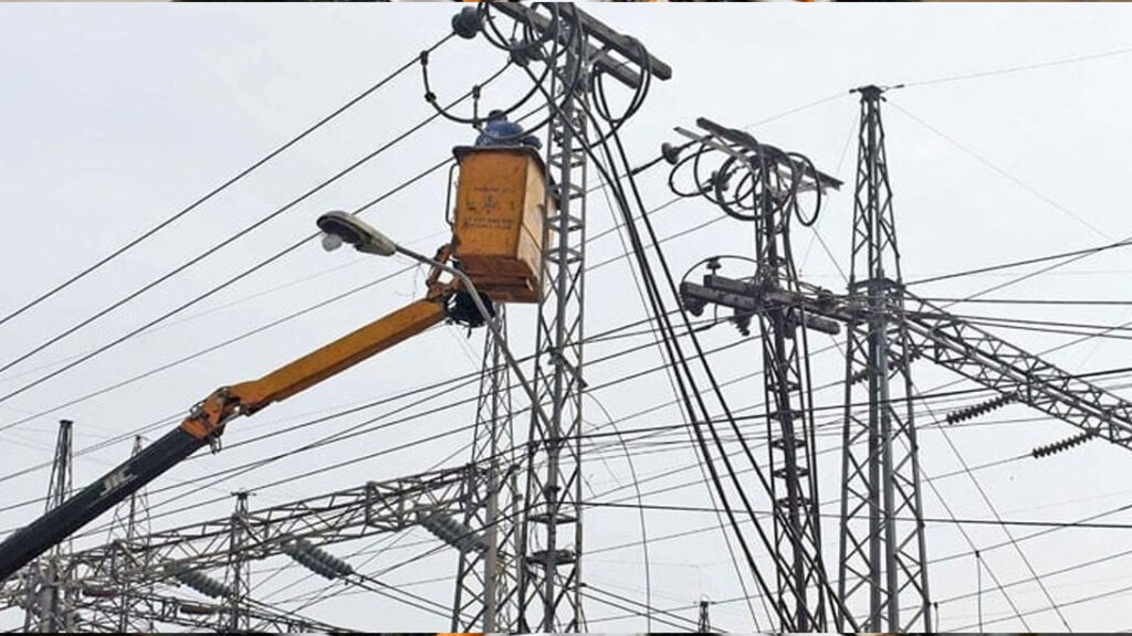 Nepra cuts power purchase price to Rs25.98 per unit for FY26 – Daily ...